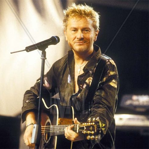 Ron in concerto a Sant'Anatolia, sul palco l'omaggio al suo amico e ...
