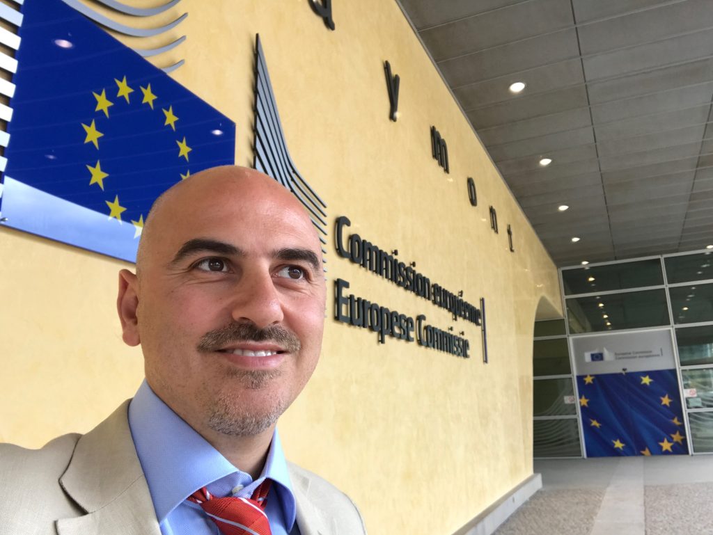 I funzionari della Commissione europea "tornano a scuola": al Liceo ...