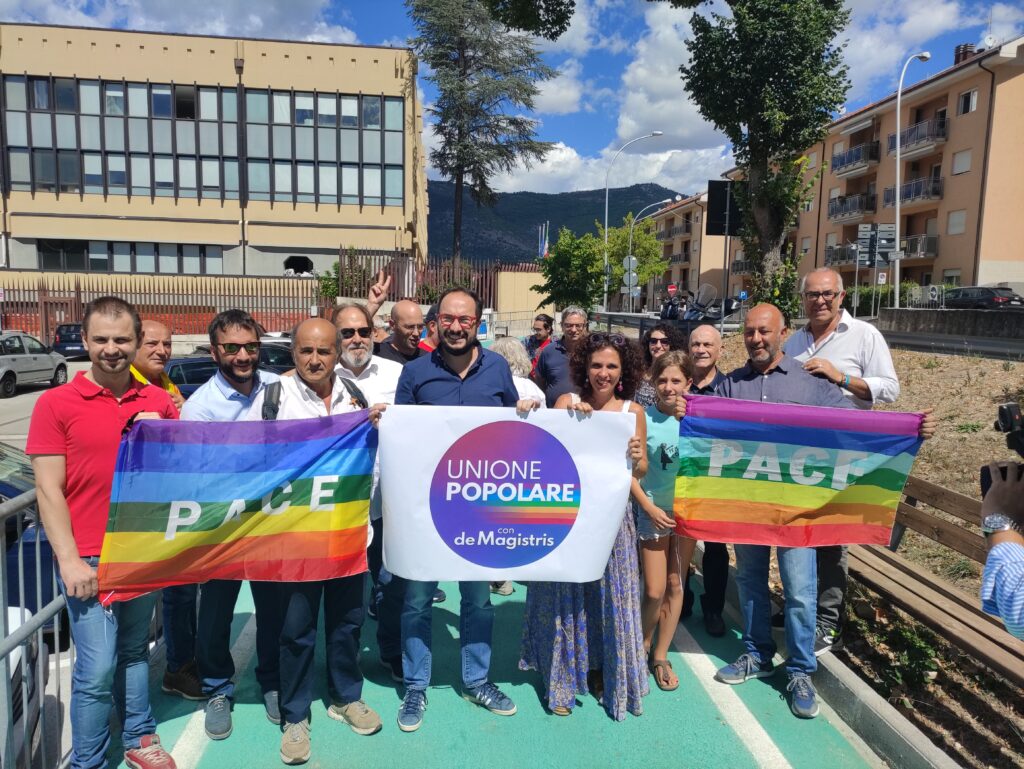 Unione Popolare con De Magistris: comizio conclusivo della campagna ...