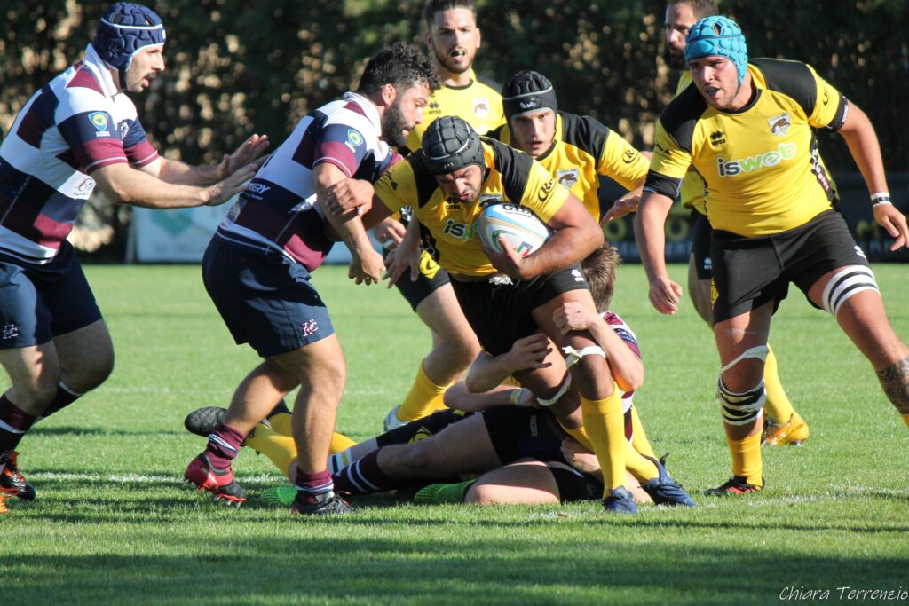 Esordio amaro in campionato per l'Isweb Avezzano Rugby sconfitto per 13 ...