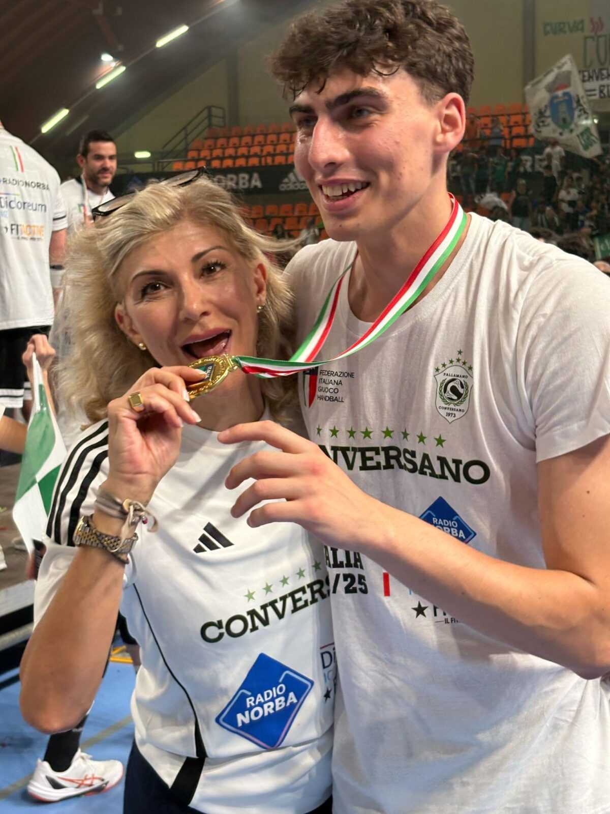 Il giovane Camillo Di Mascio vince lo scudetto di Pallamano e lo dedica ...