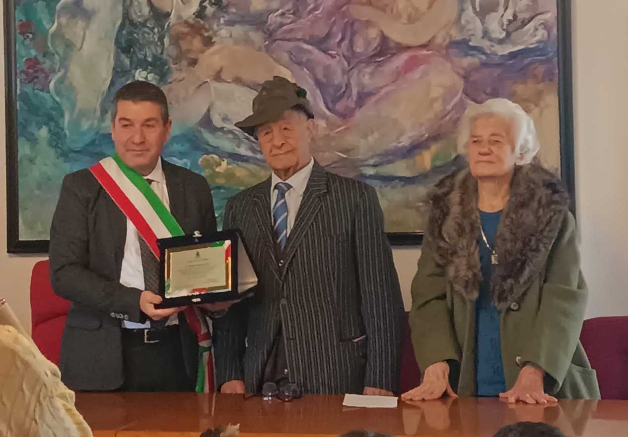 Luco dei Marsi in festa: auguri a Dante Marraccini per i suoi 100 anni ...